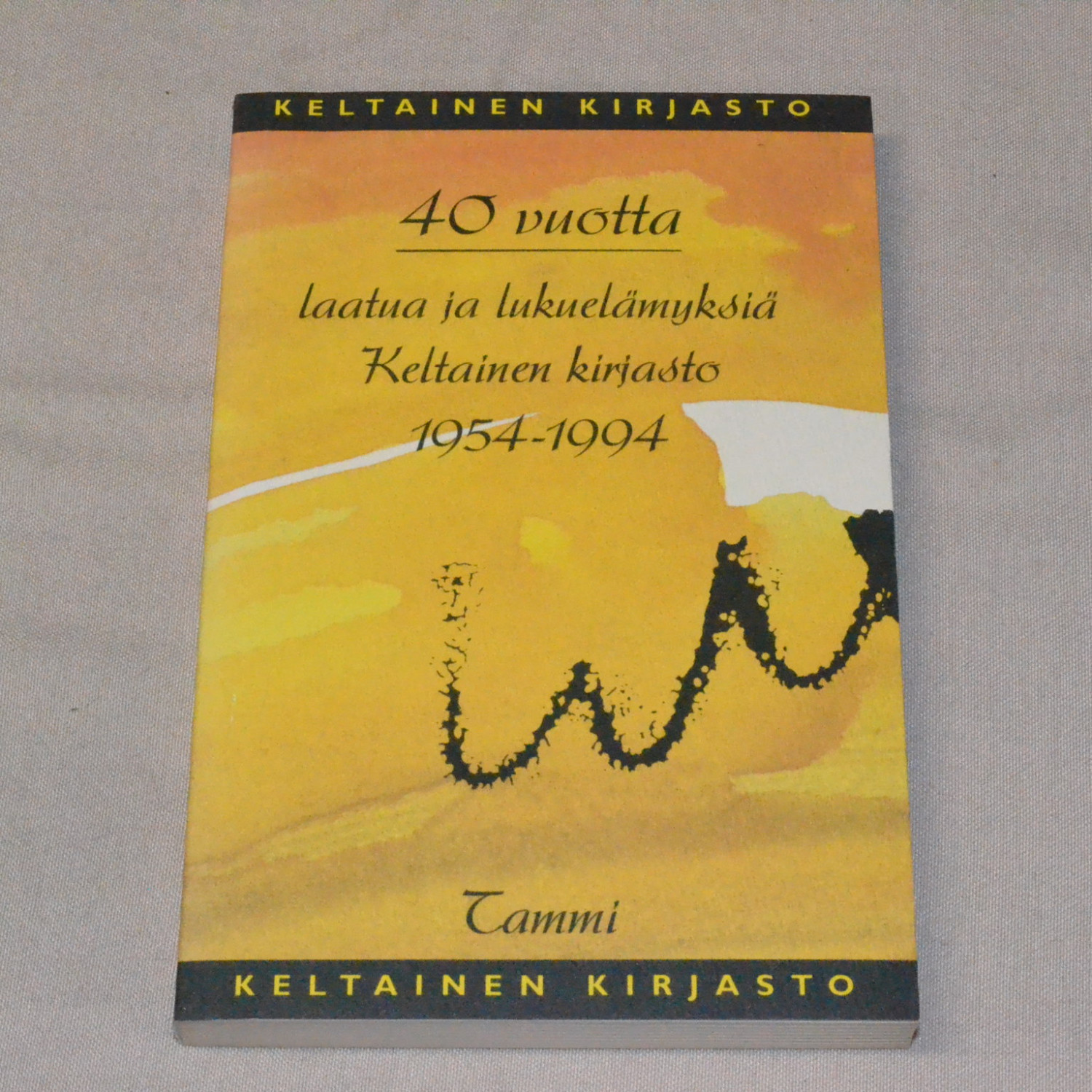 Keltainen kirjasto 40 vuotta