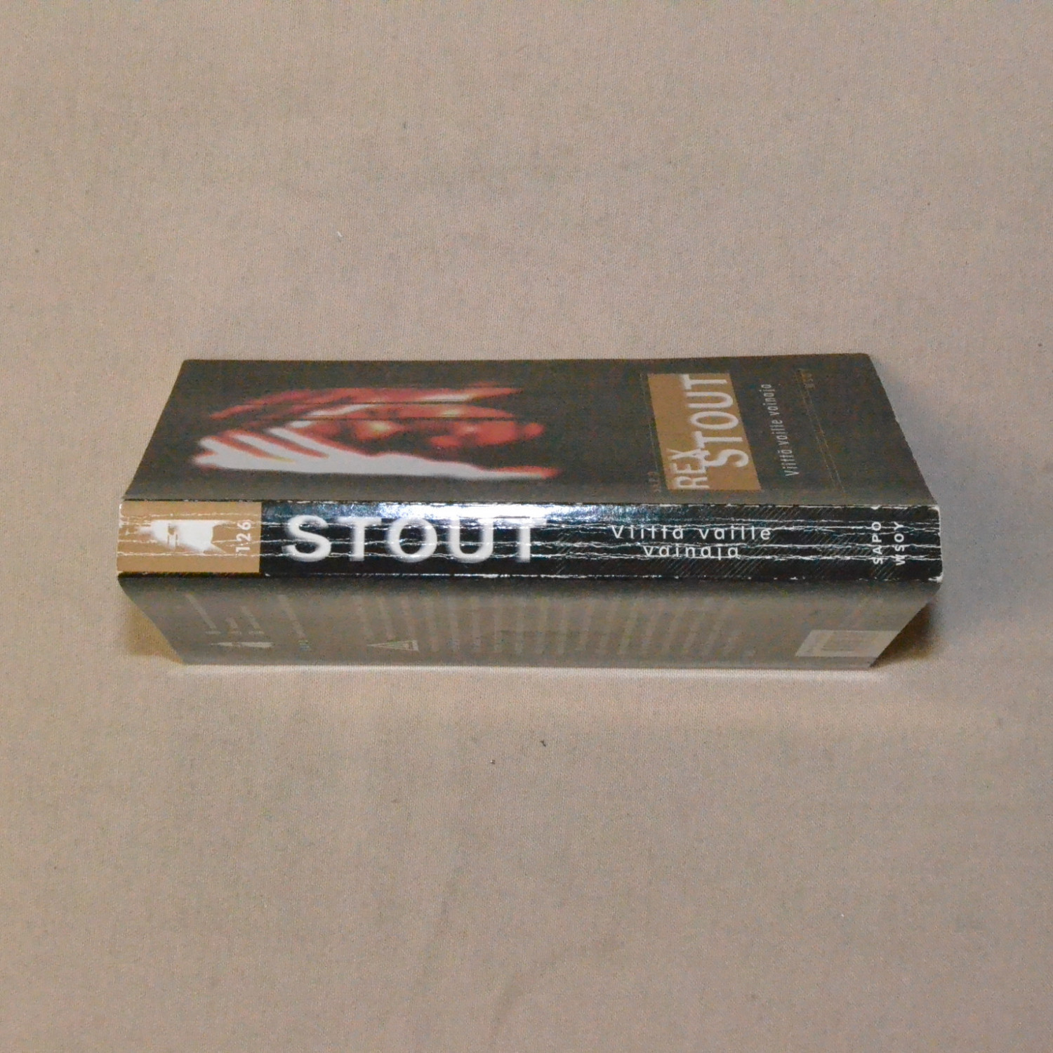 Rex Stout Viittä vaille vainaja