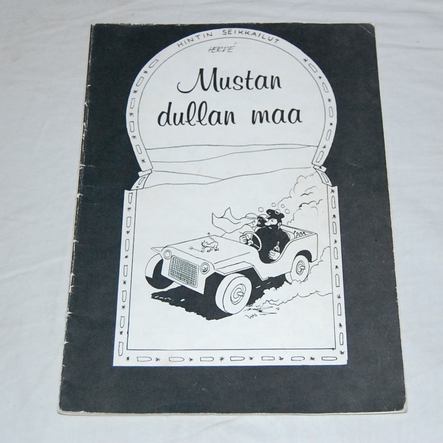 Herpé Mustan dullan maa