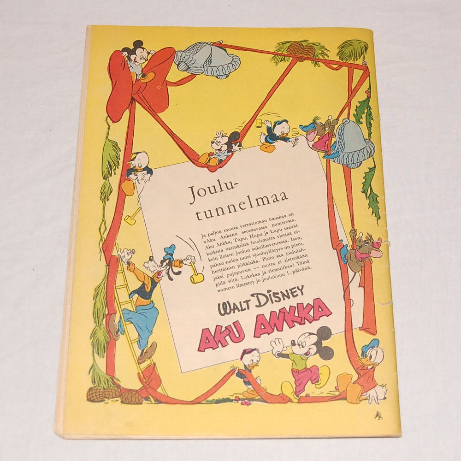 Aku Ankka 11B - 1956 Mikki Hiiri ja yksinäinen ritari