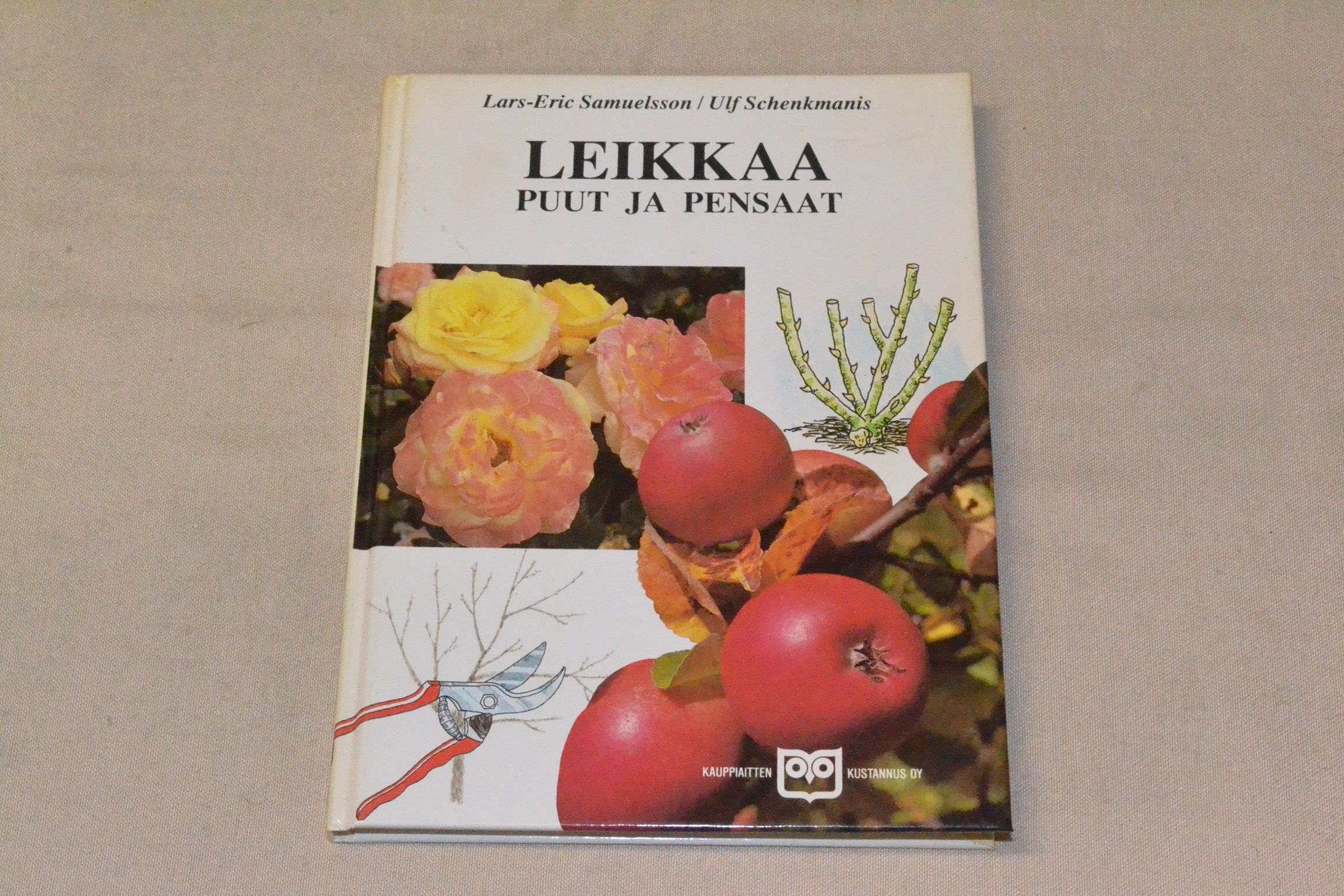 Leikkaa puut ja pensaat