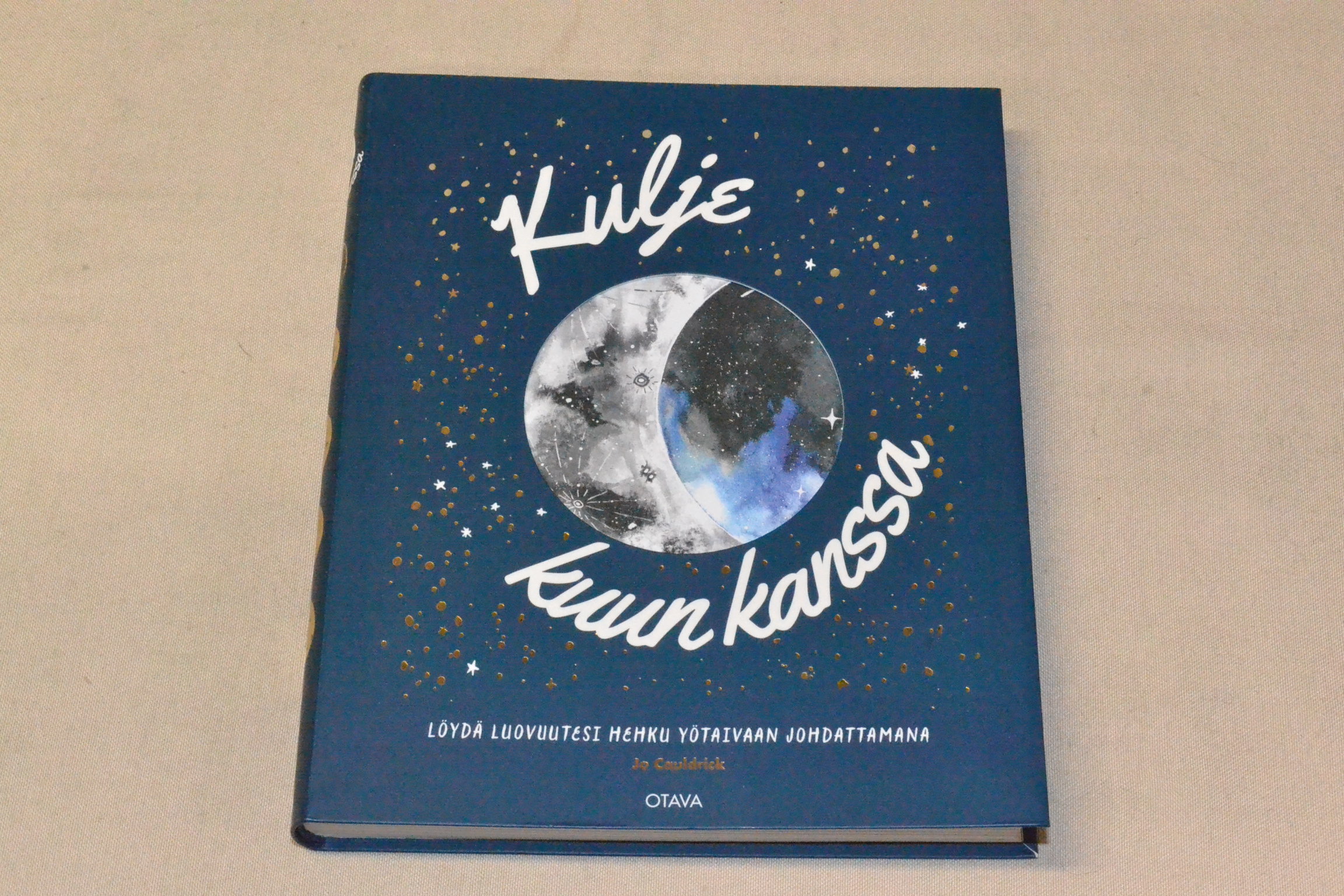 Jo Cauldrick Kulje kuun kanssa