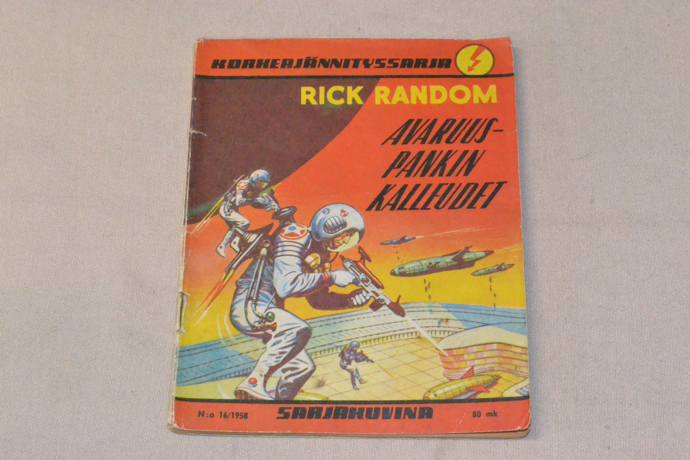 Korkeajännityssarja 16 - 1958 Rick Random Avaruuspankin kalleudet