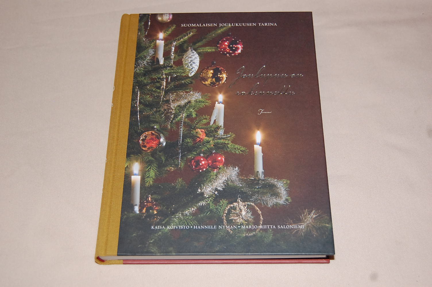 Joulupuu on rakennettu - Suomalaisen joulukuusen tarina